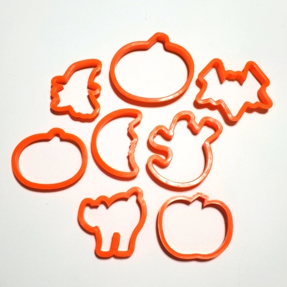 Kitchen | Cookie Cutters Assorted Baking Tools | Poshmark